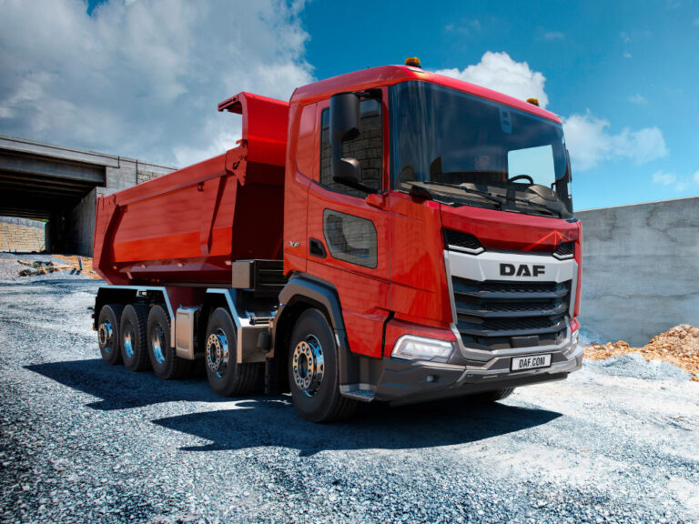 DAF erweitert Produktpalette mit 10×4-Fahrgestell – EBB Truck-Center GmbH